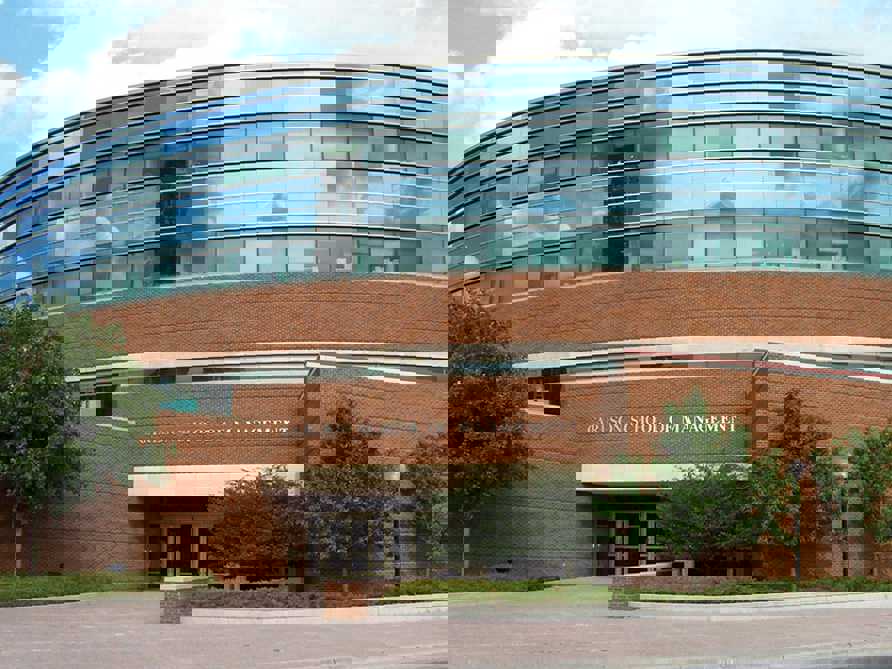 Natalie Huang- Carlson School of Management, University of Minnesota ...