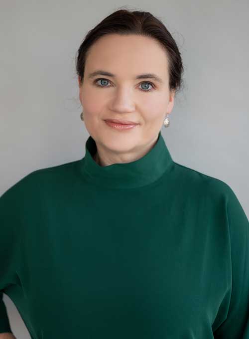 Nina Rosenbusch | Faculty & Research